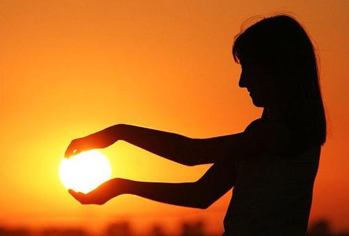 G A N T I L L A N O: PON EL SOL EN TUS MANOS