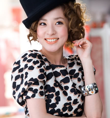 2NE1: Dara