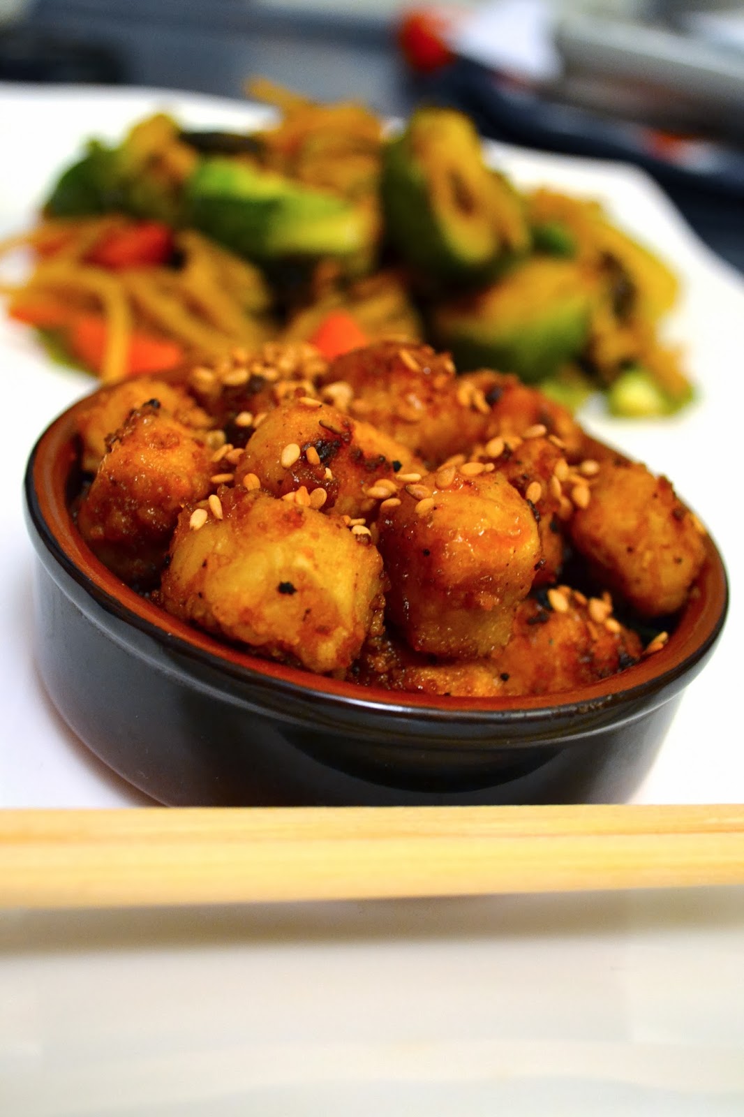 La Bonne Graille: Tofu frit en sauce teriyaki et graines de sésames