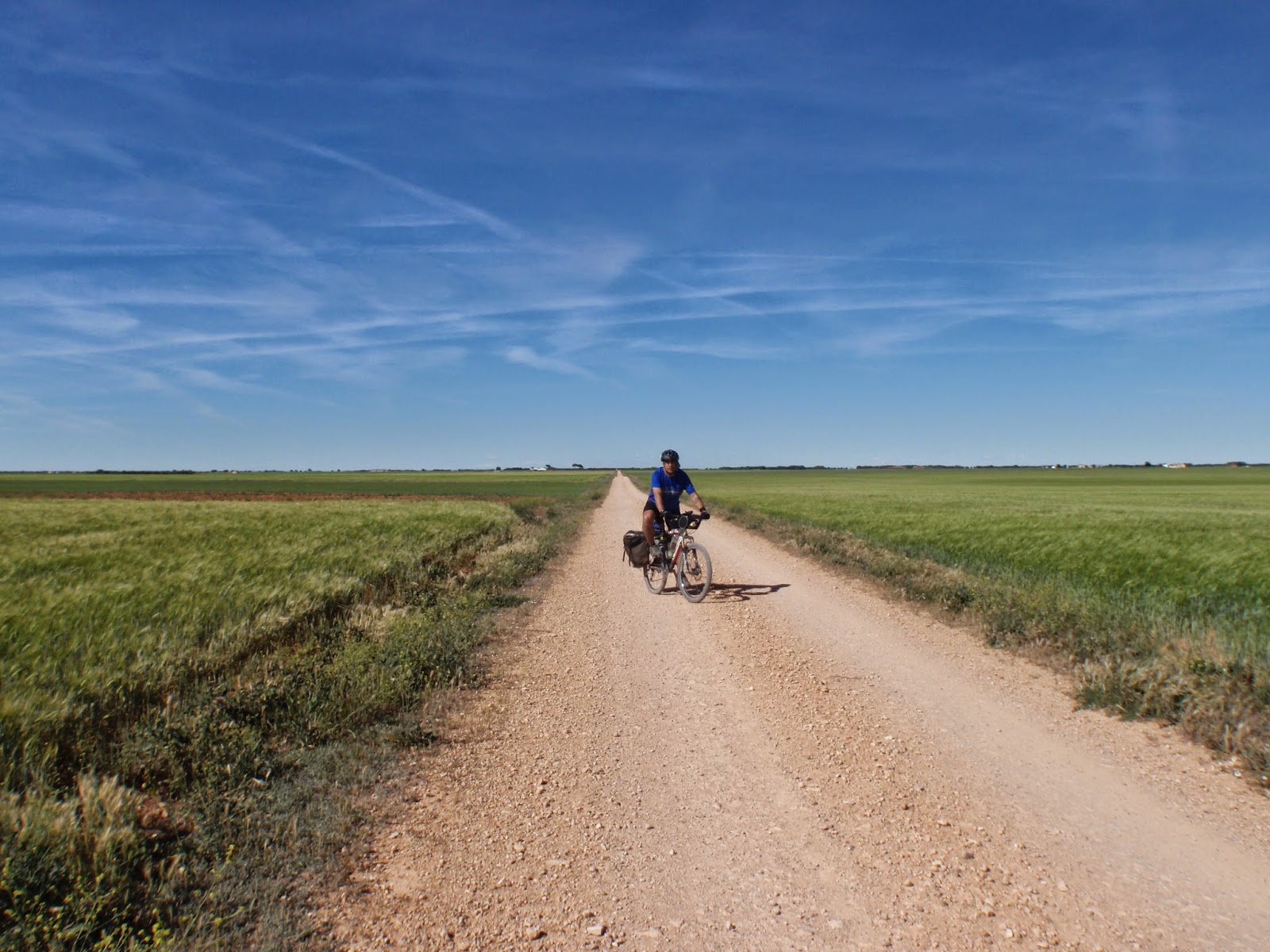 Joan Montoya: CAMINO DE SANTIAGO - CAMINO DE LEVANTE