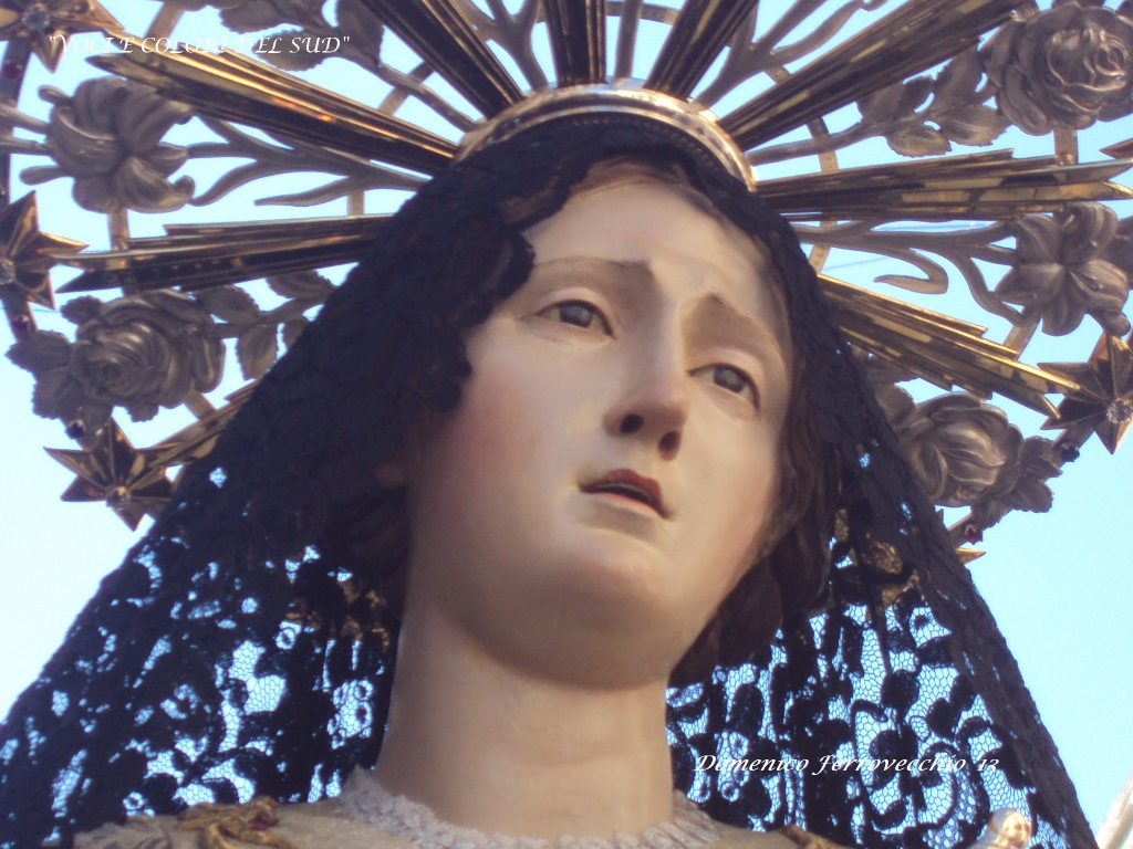 Voci e colori del Sud: La processione della Desolata a Bitonto