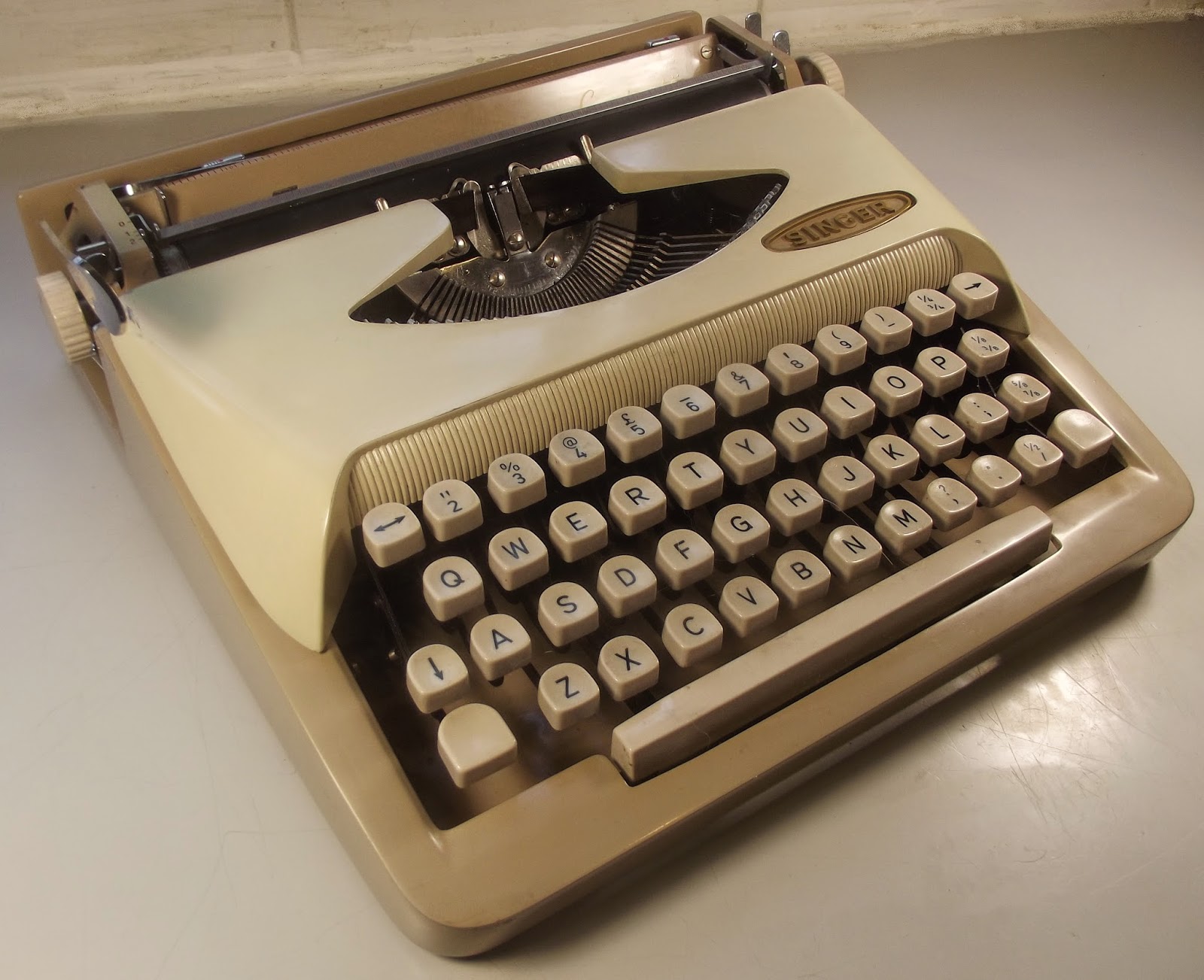 oz.Typewriter: Graduating with Honours: Singer Portable Typewriters ...
