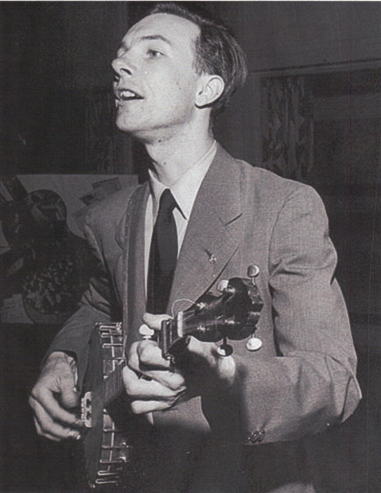 Marcantoniana: Vito Marcantonio and Pete Seeger: Allies Through Art