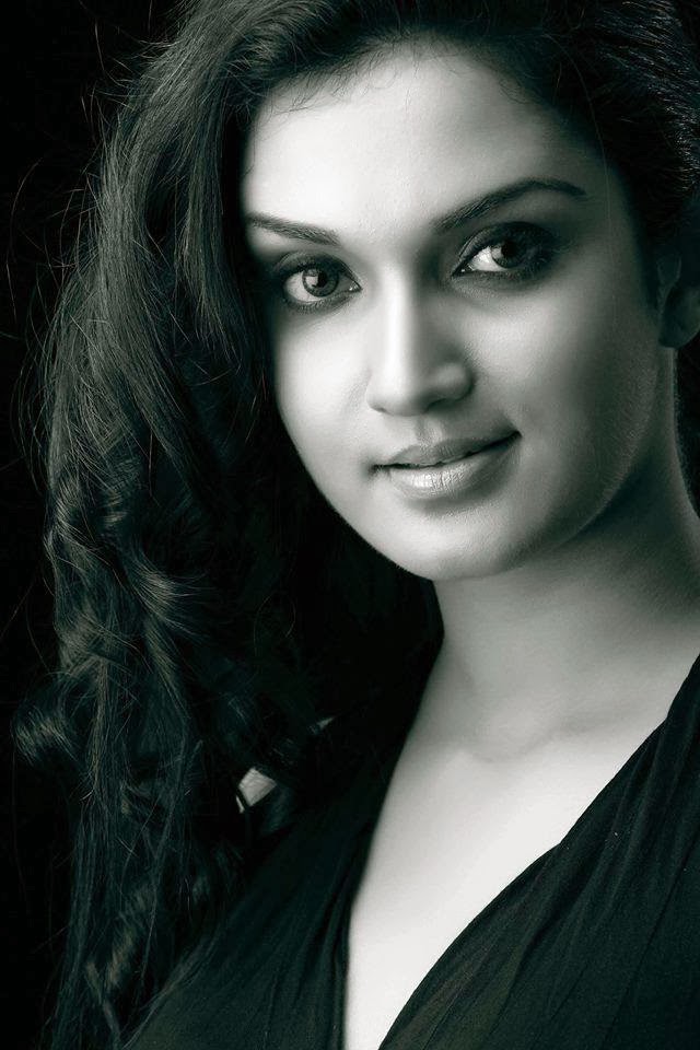 Top 30 Amazing Honey Rose Actress Hot Photos Wallpapers Pics Image ...