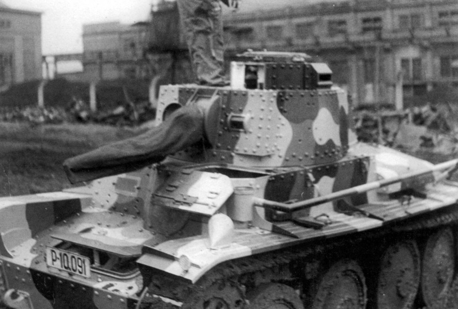 Tank Archives: LT vz. 38: Bestseller from Prague