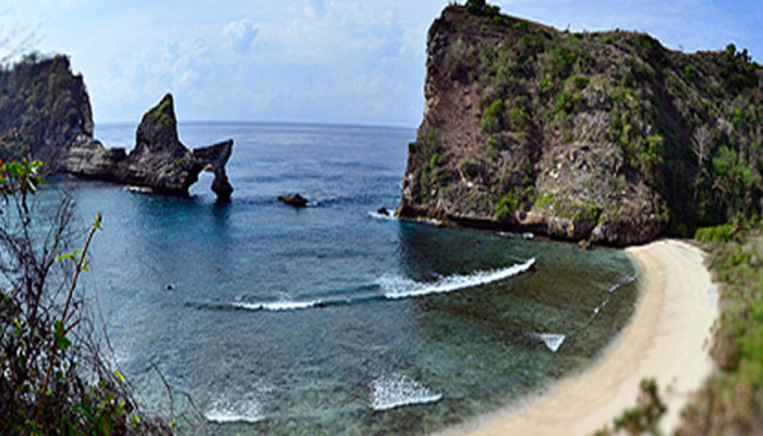 PANTAI ATUH SURGA TERSEMBUNYI DI NUSA PENIDA - dunia unik wow
