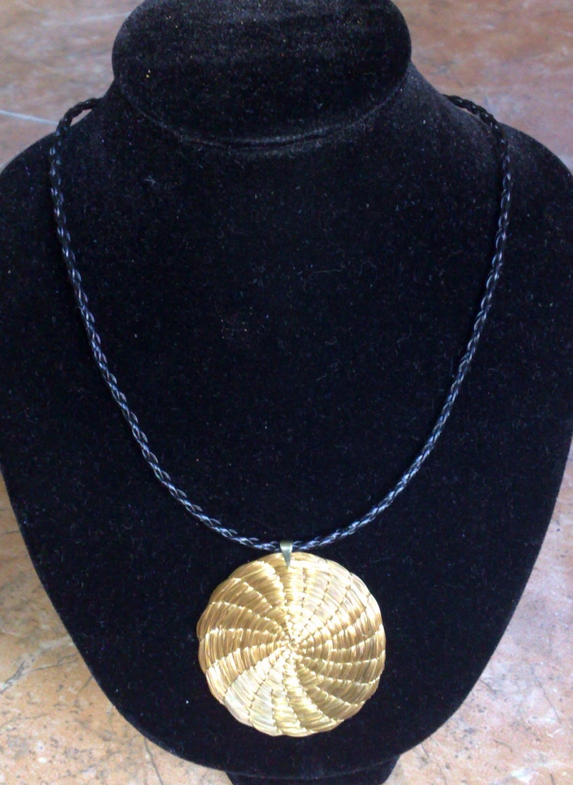 Biojoyas Fairtrade: BIOJÓYAS CAPIM DORADO - Productos de Comercio Justo