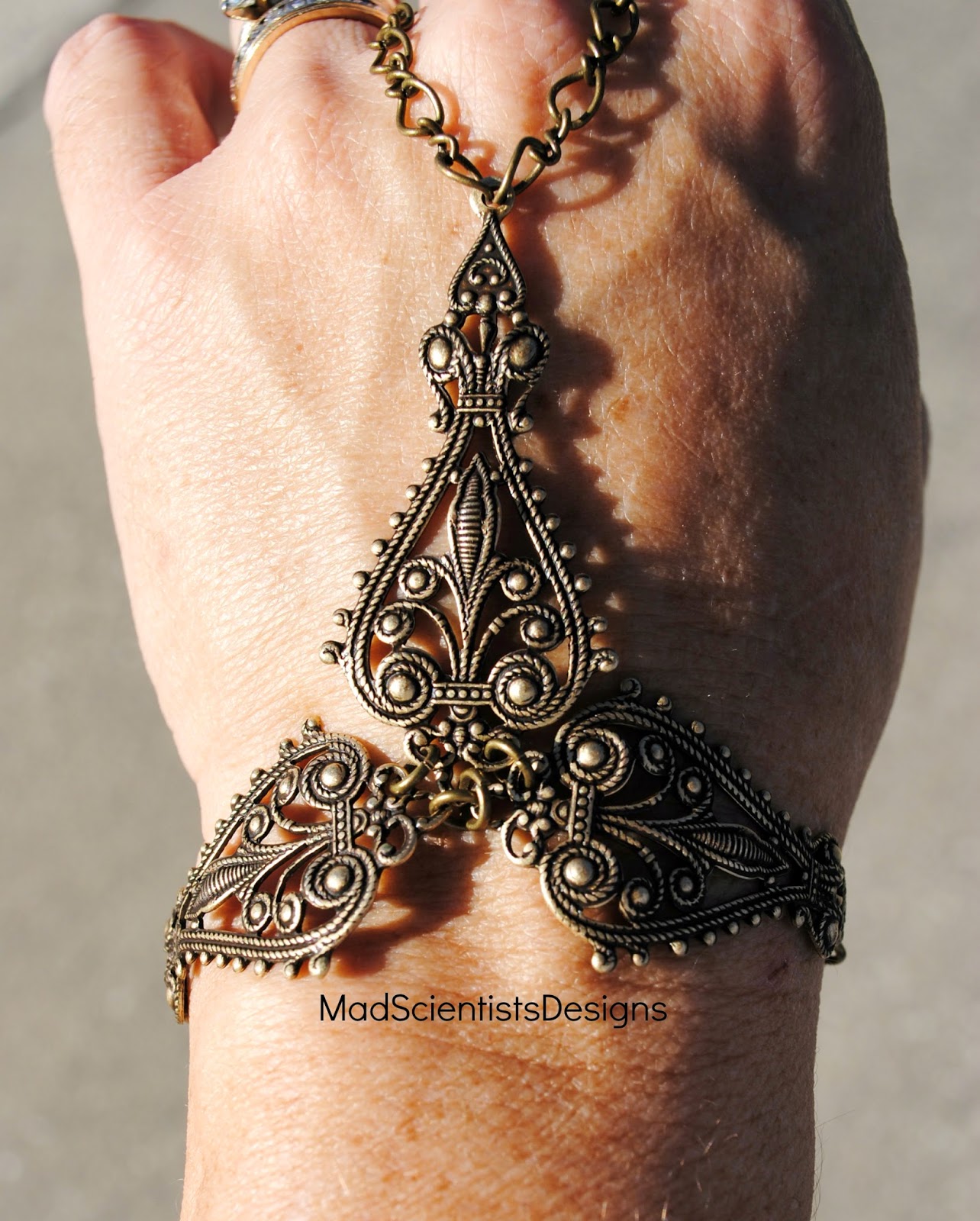 MadScientistsDesigns Blog: Build a Line Challenge from B'Sue Boutiques ...