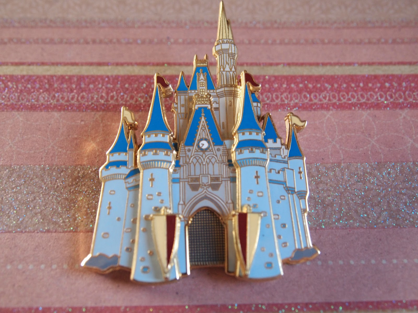 1000+ images about Disney Pin Trading on Pinterest | Cinderella castle ...