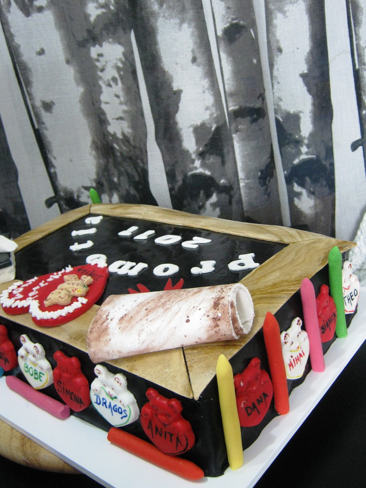 COMANDA TORT BUCURESTI: Tort absolvire clasa a VIIIa