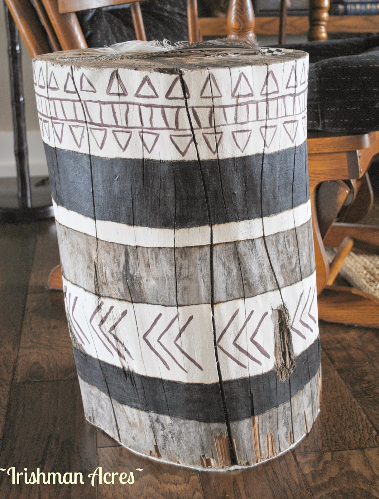 ~Irishman Acres~: Painted Tree Stump in 7 Easy steps