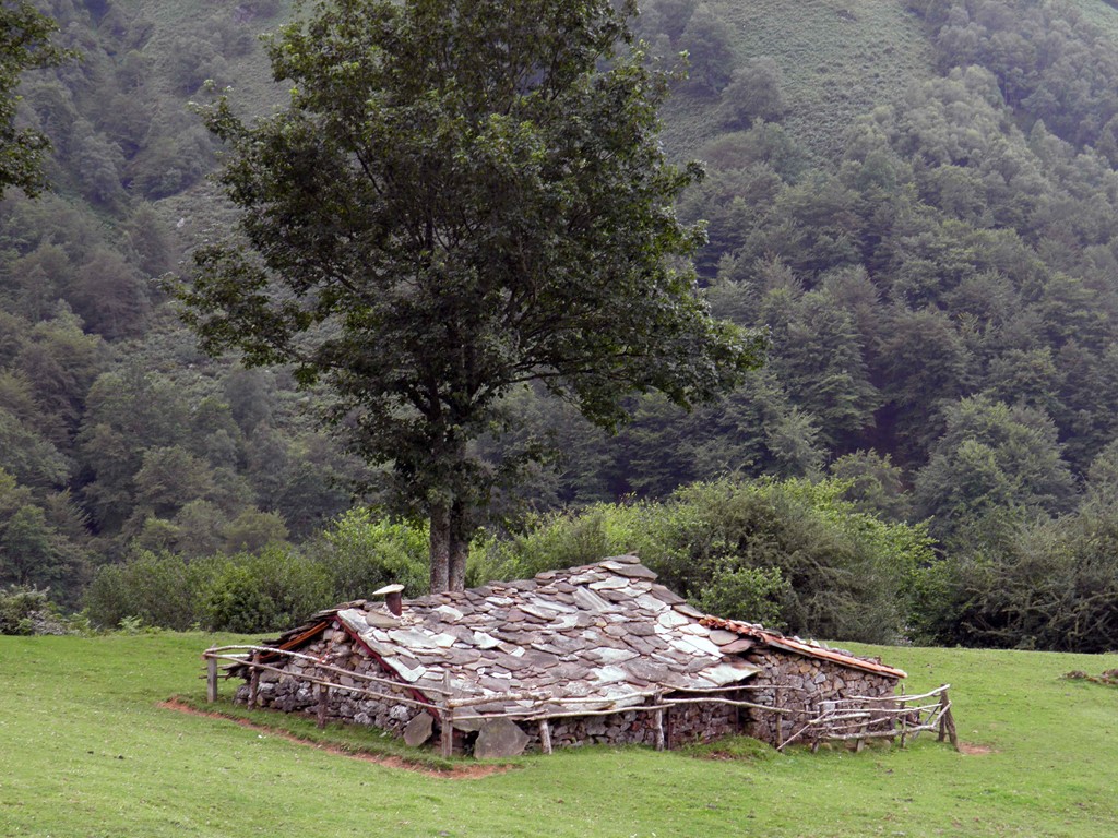 Situada en el valle del río Infierno, al sur del concejo de Piloña, es ...