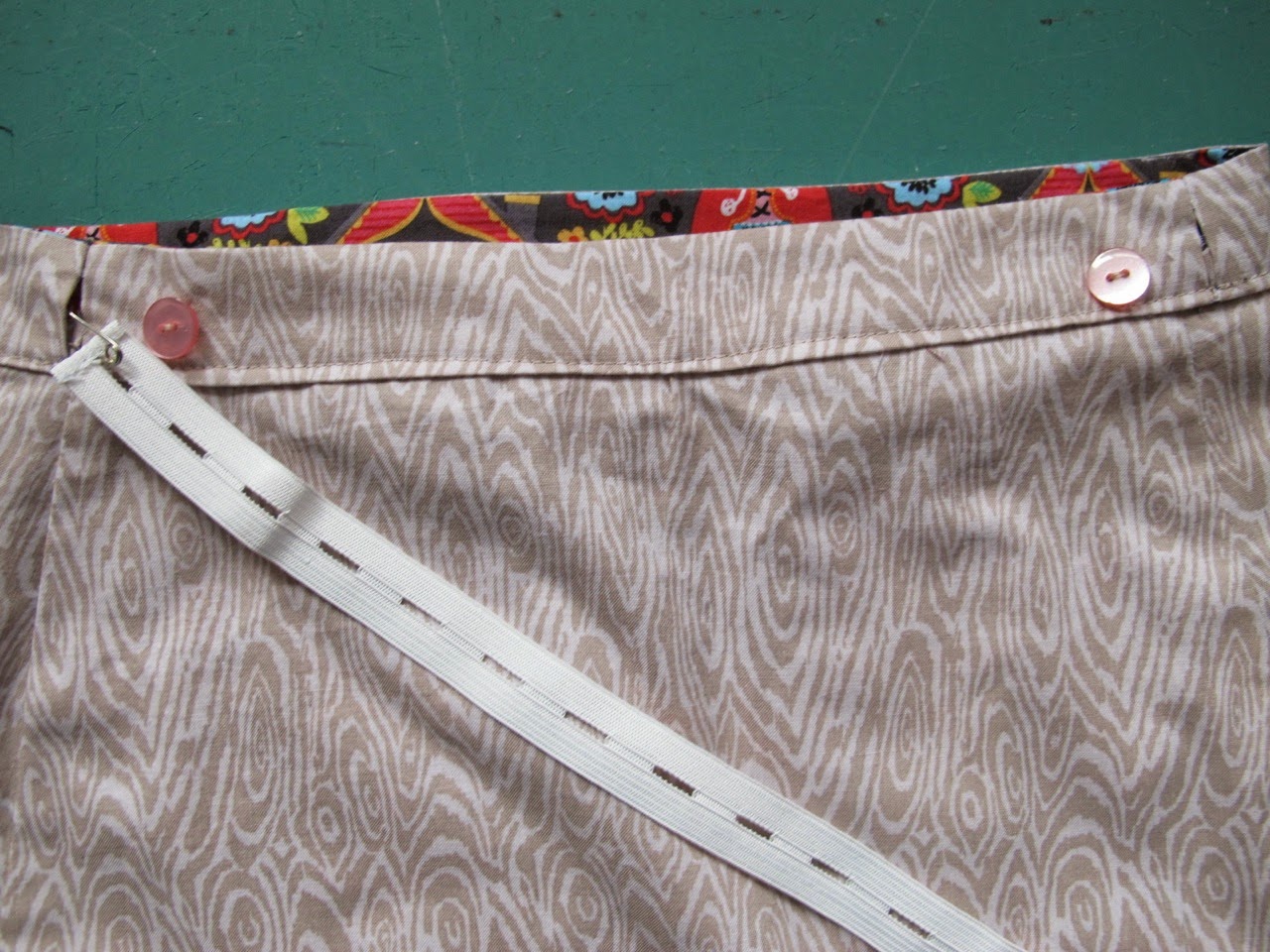 Using Buttonhole / Adjustable Elastic in the Potato Chip Skirt or other ...