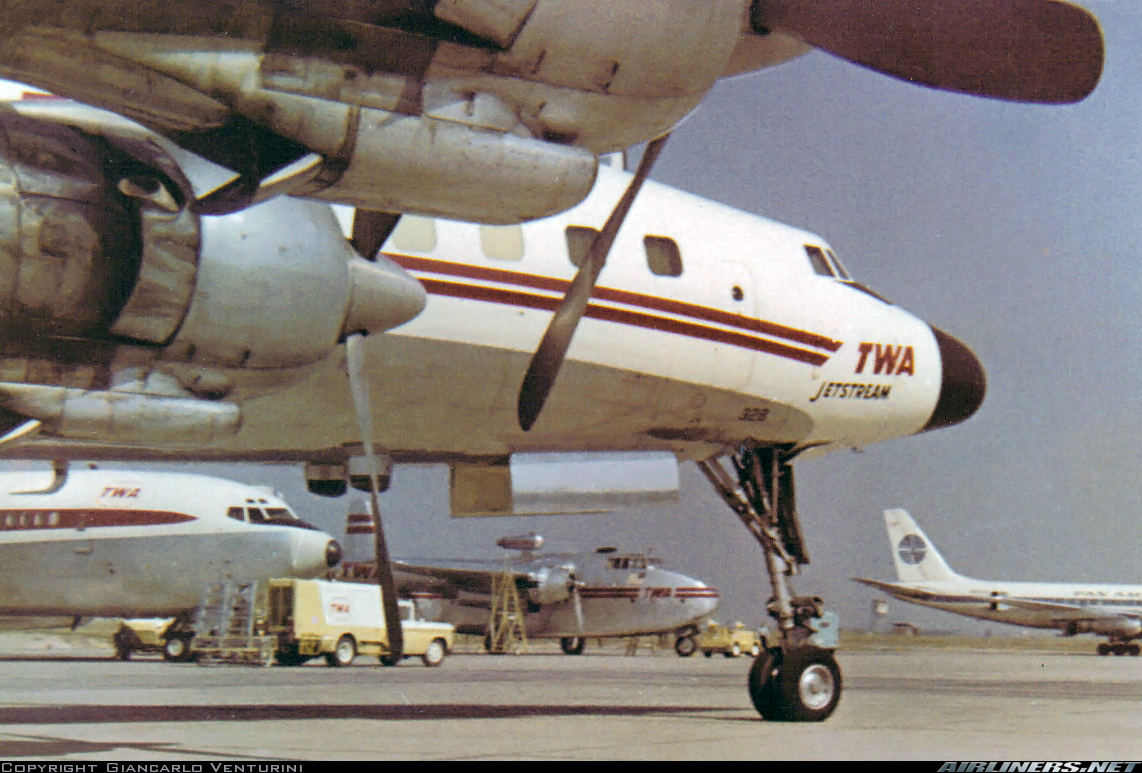 Cultura Aeronáutica: Ontos: a história de um C-82 Packet