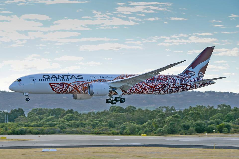 Perth Airport Spotter's Blog: Qantas Airways B787-9 Dreamliner VH-ZND ...