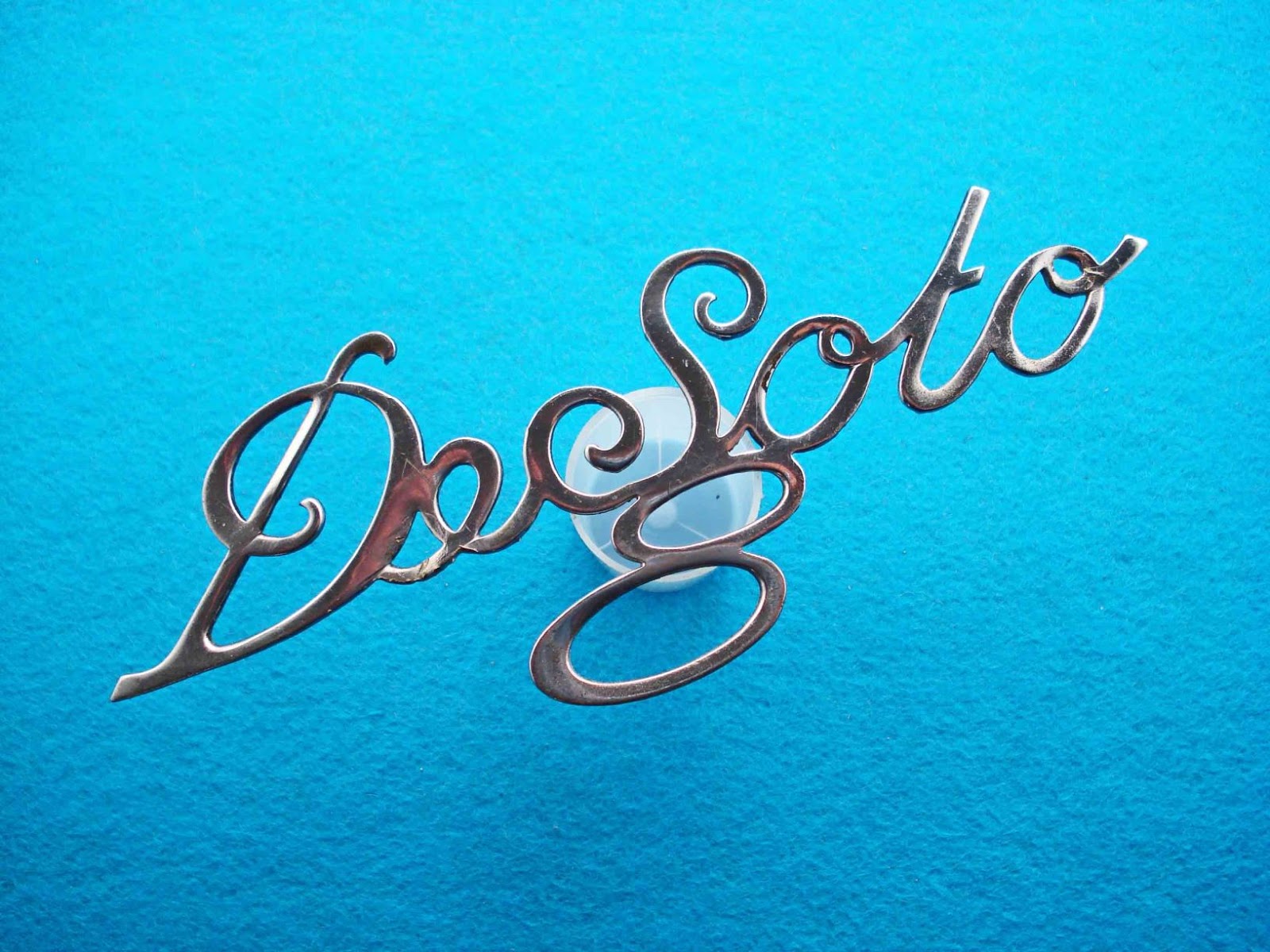 American Auto Emblems: DE SOTO