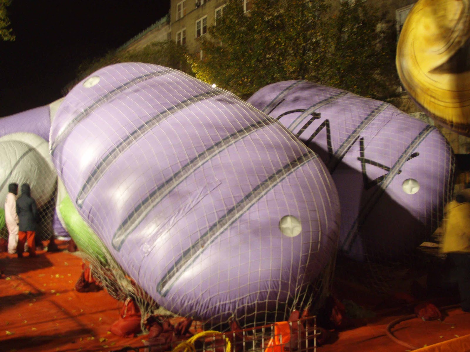 Through the Sole: A shoe blog: Giant Blow-up Shoes 2: The Macy’s ...