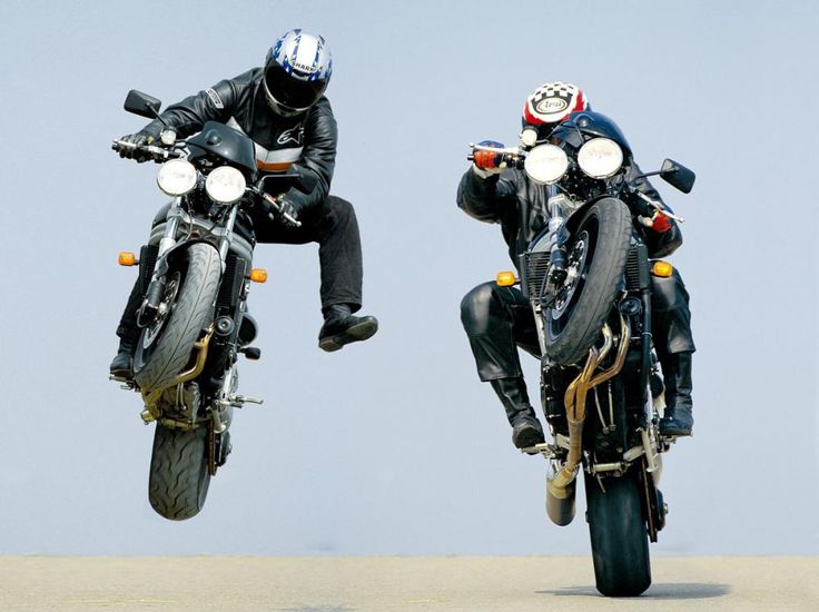 Triumph Scrambler Wheelie | Reviewmotors.co