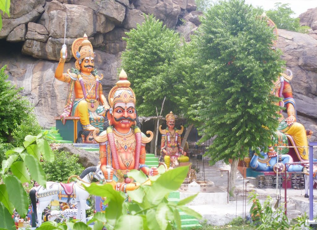 Tamilnadu Tourism: Sunai Karadu Ayyanarappan Temple, Mallur, Salem