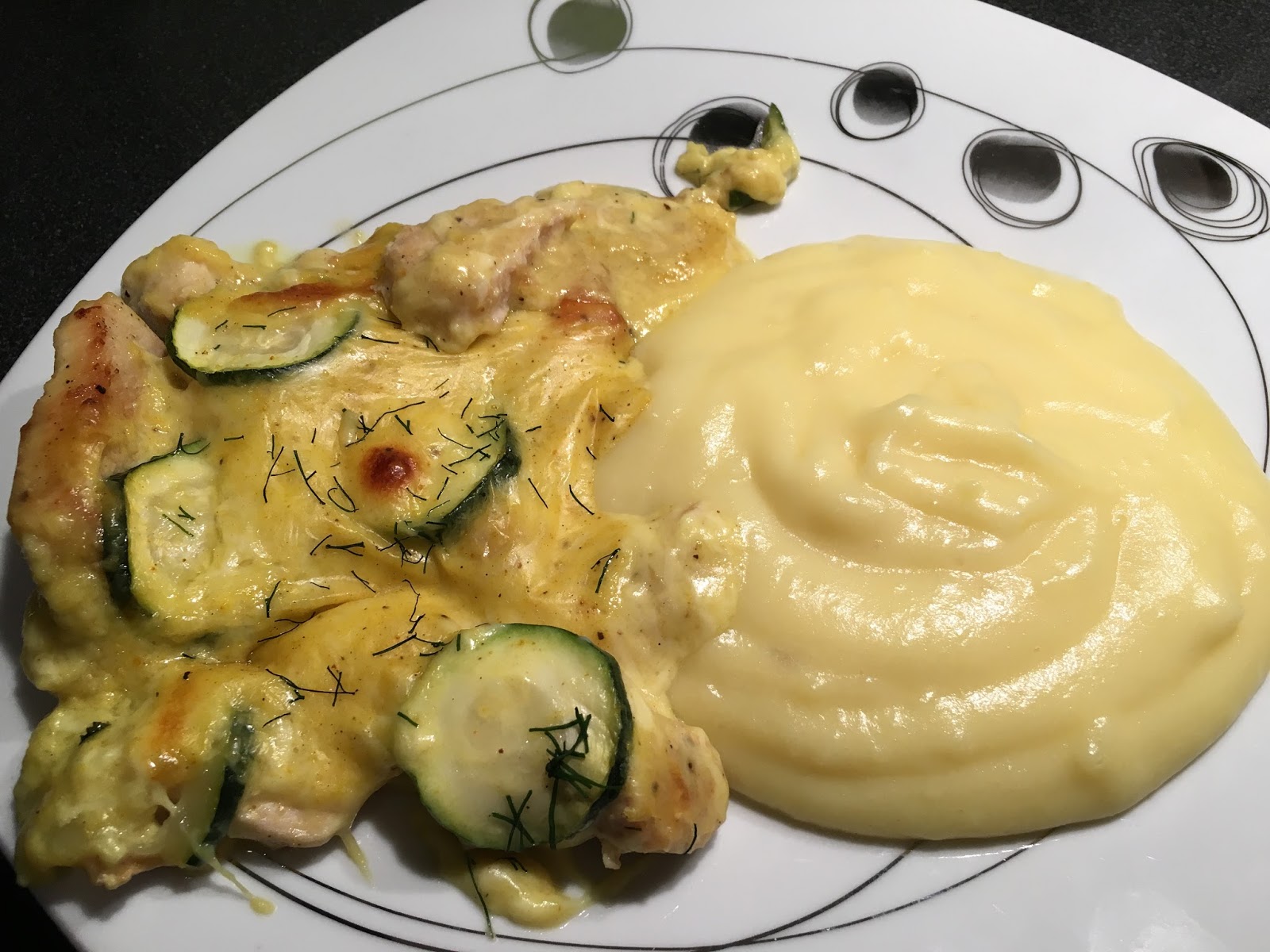 Mõmmiku isutekitaja: Kalkuni-juustuvorm