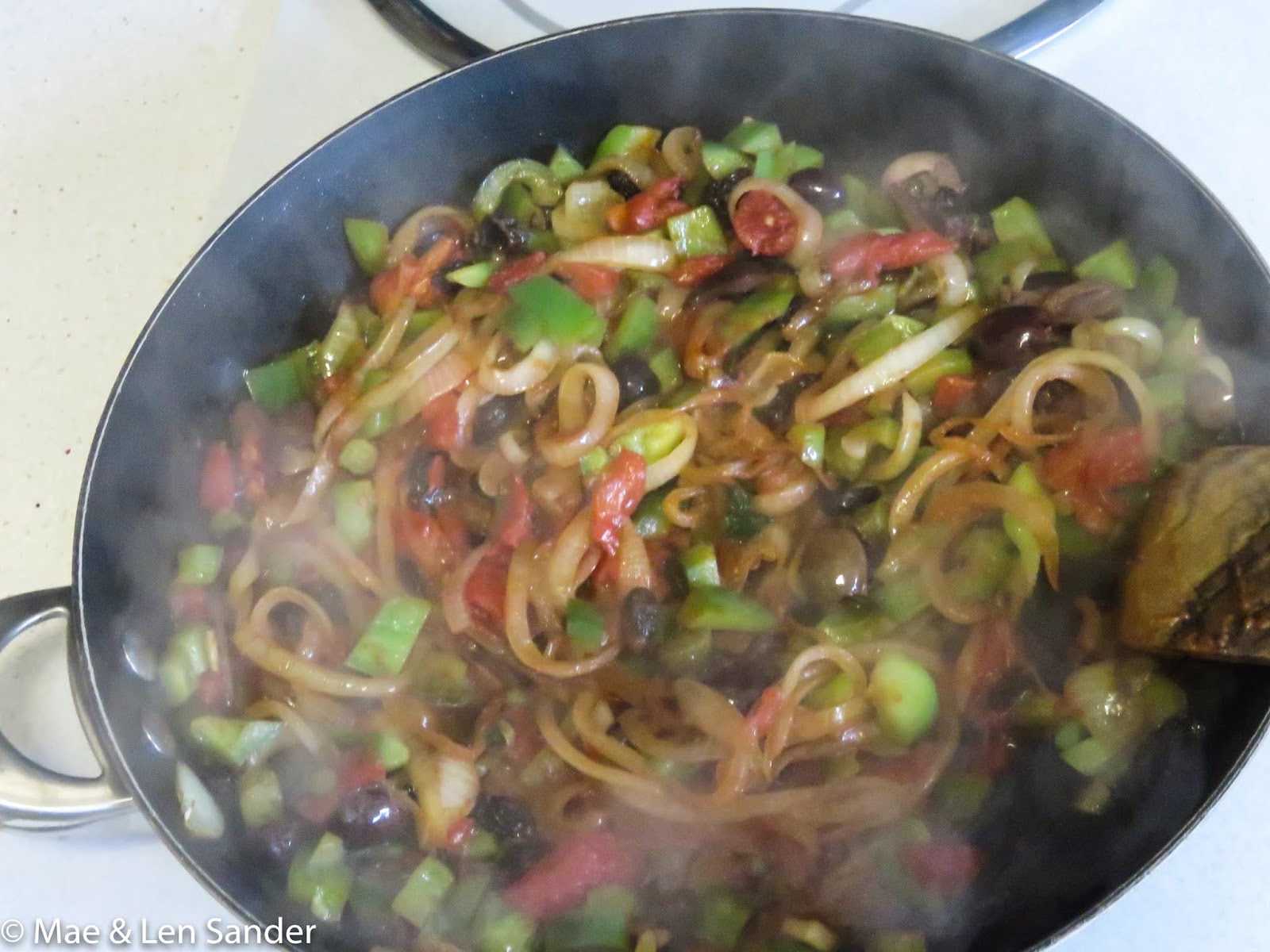 Mae's Food Blog: Keshi Yena: A Dish from Curaçao