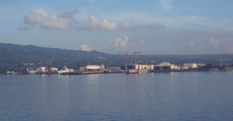 Em Esber Blog 2: MV Eastern Endeavor at Keppel Shipyard, Bauan Batangas ...