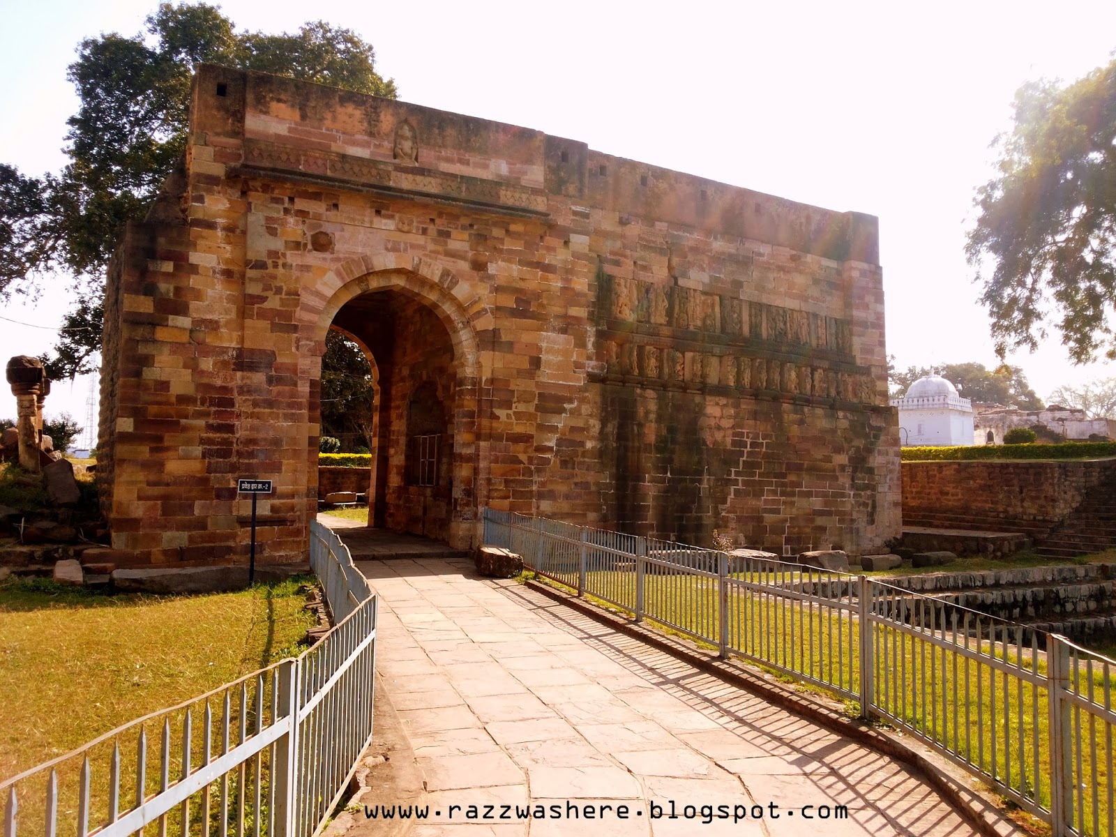 Razzaq Was Here: Ratanpur Fort and Kutaghat Dam,Chhattisgarh