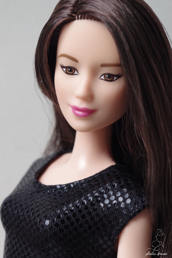 Plastic Dreams Dolls :: Barbie et miniatures: Fashionistas Barbie Doll ...