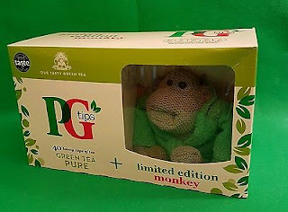 PG TIPS MONKEE BLOG : FEB 2017 GREEN DRESSING GOWN MONKEY