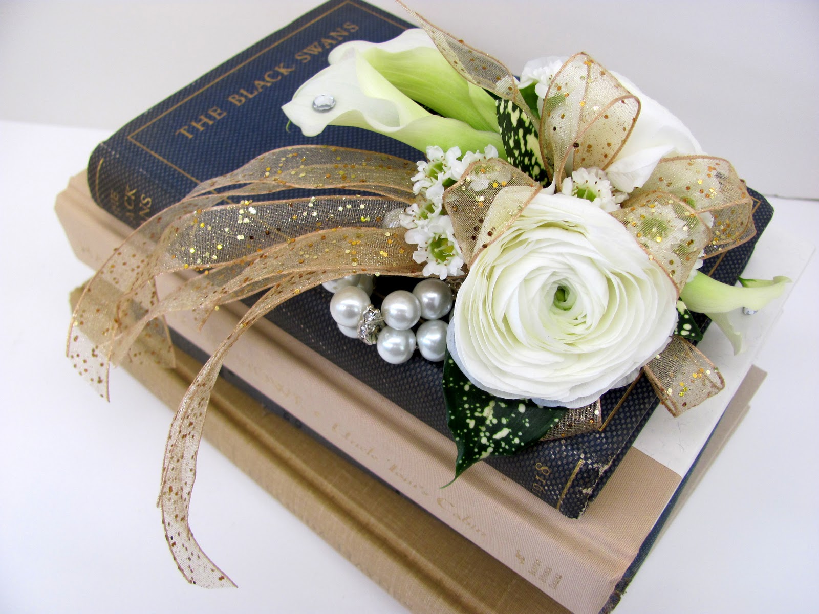 Prom Flowers: Golden Globe Style