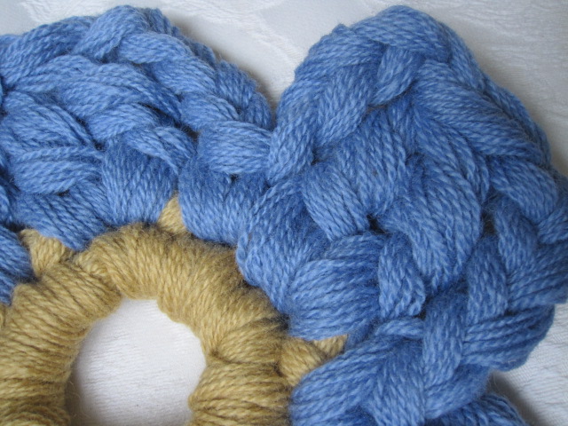 Fiddly Fingers: Experimenting with Extreme Crochet