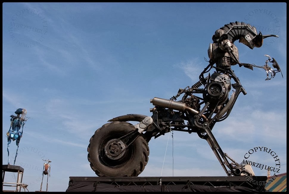 LILITH: MUTOID: fatti di pezzi di deriva urbana con i quali formano "LE ...