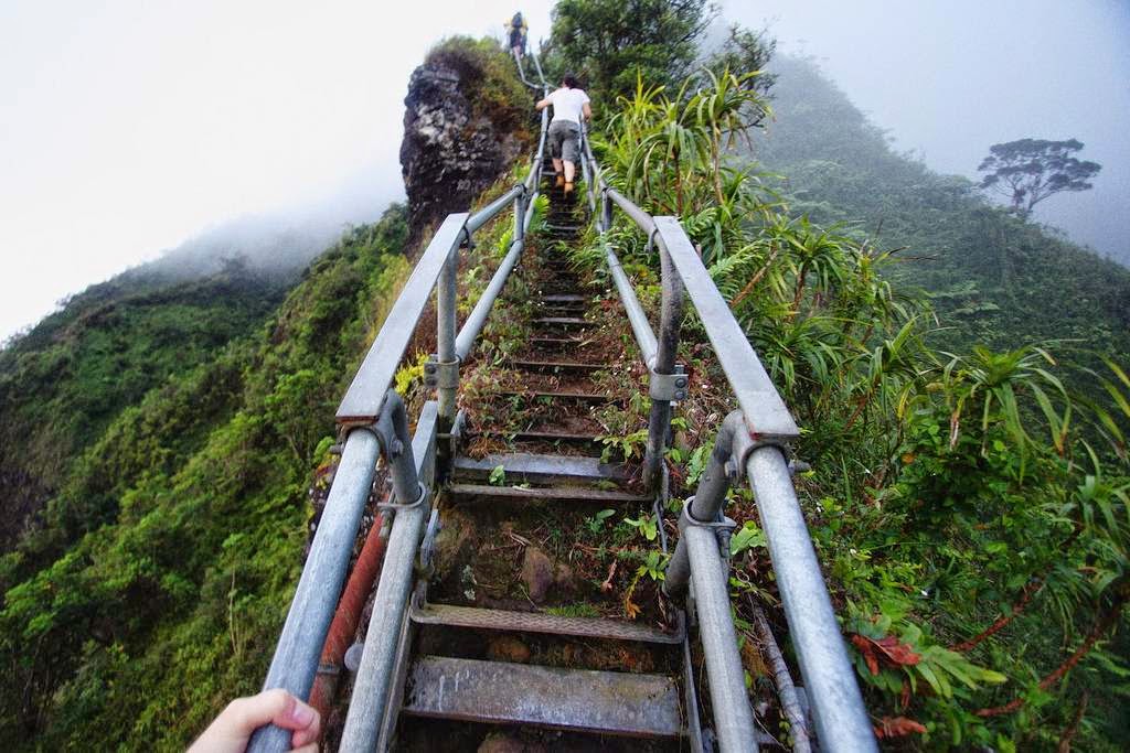 The Haiku Stairs: Hawaii’s Forbidden Stairway to Heaven ~ Kuriositas