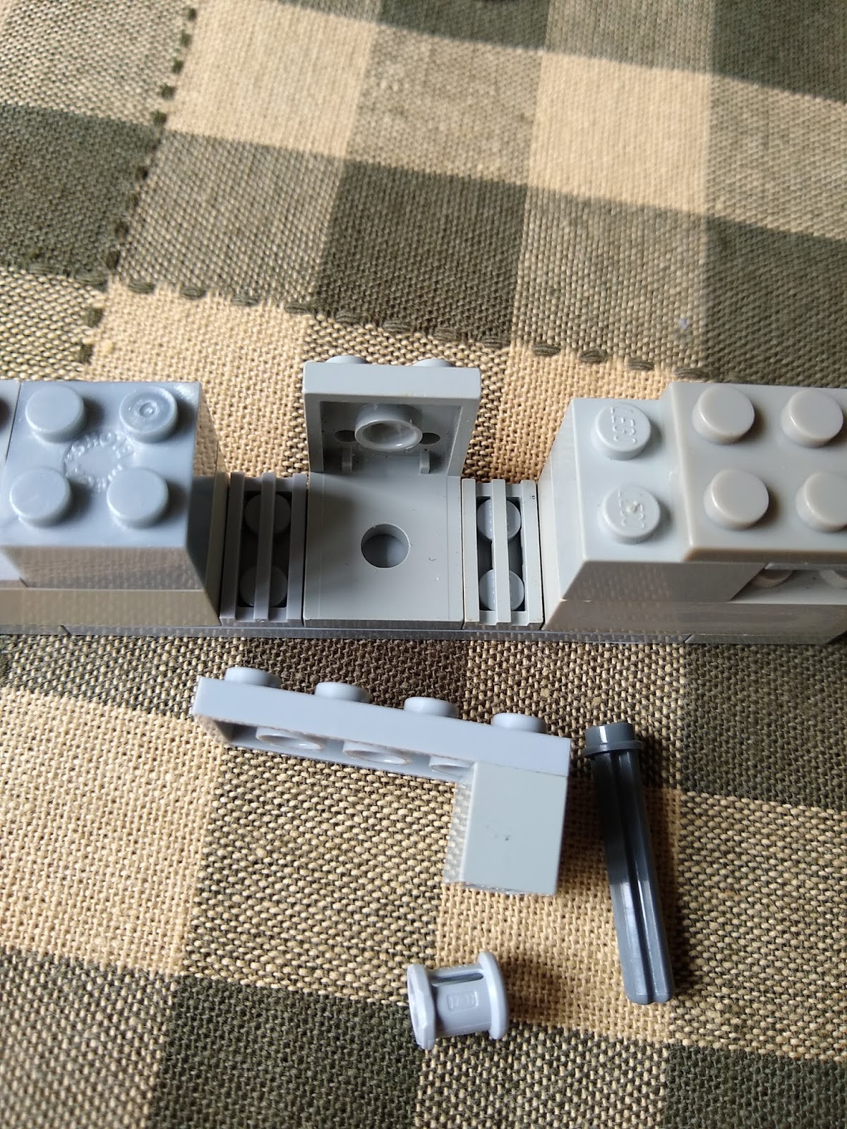 Lego Game Master: Collapsing Wall Traps