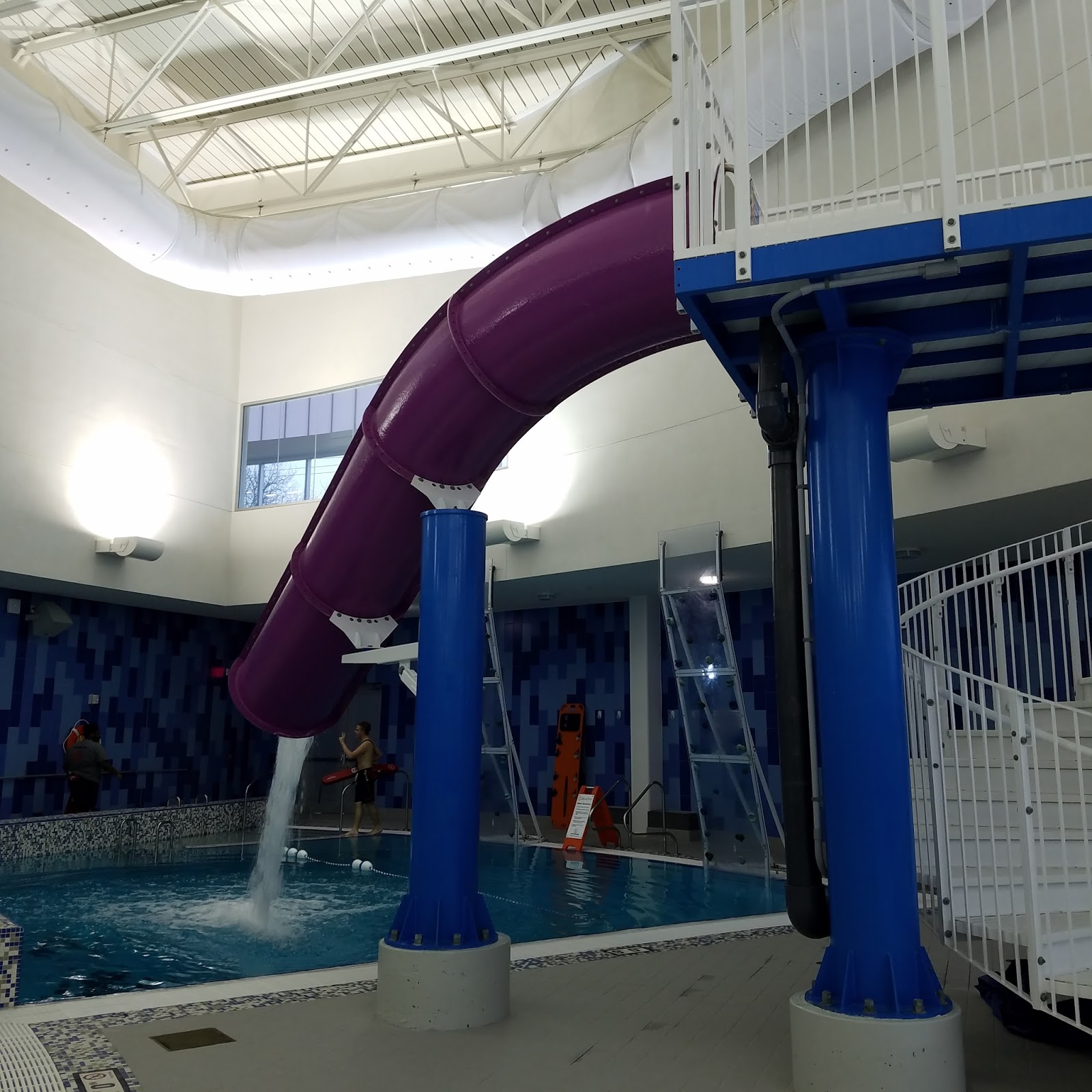 Play St. Louis: Indoor Aquatic Center at Maryland Heights Community Center