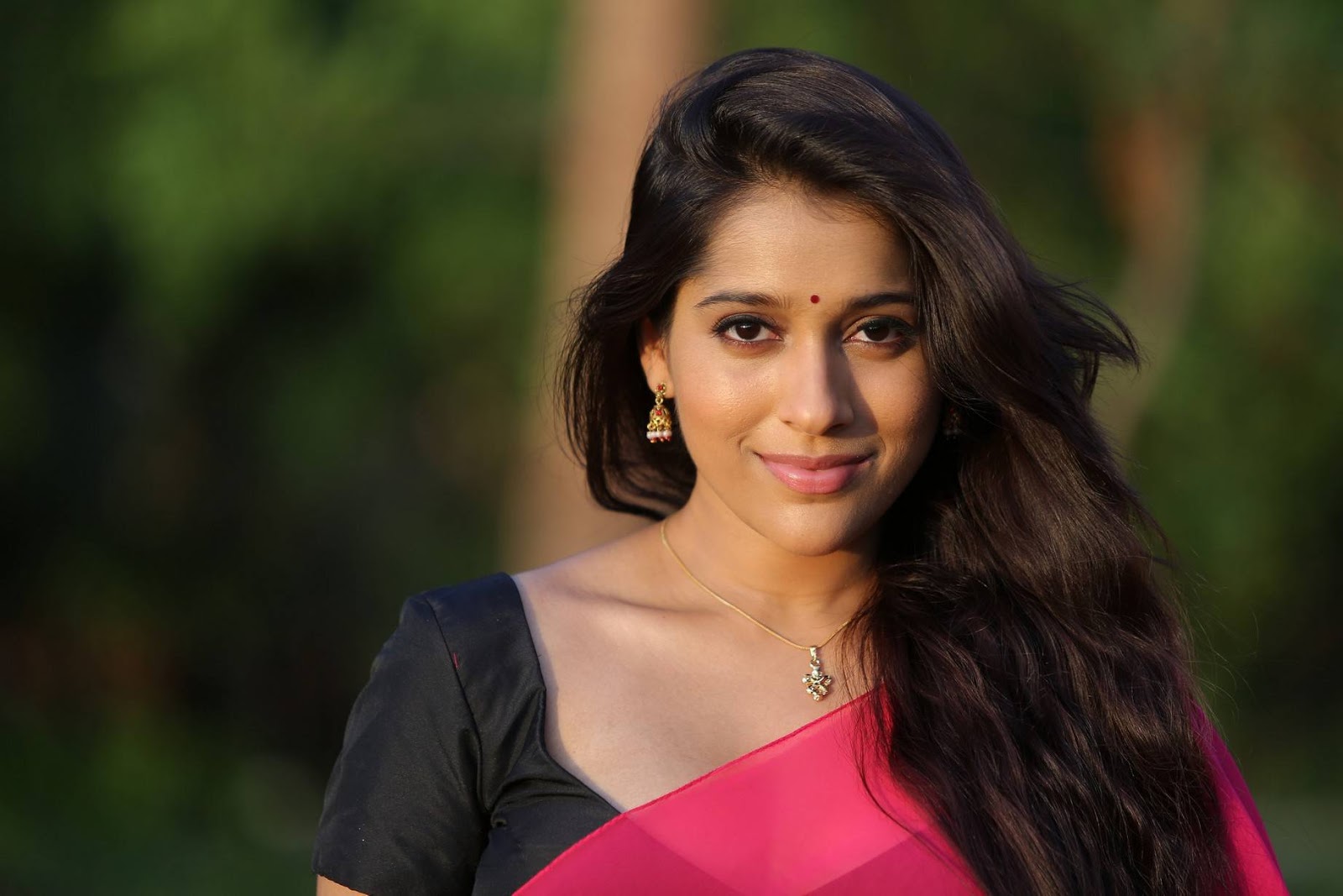 Rashmi Gautam Wiki, Biography, Dob, Age, Height, Weight, Affairs and More