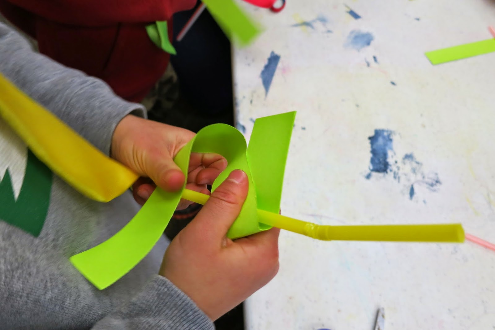 WonderWorks: Straw Flyers : library makers