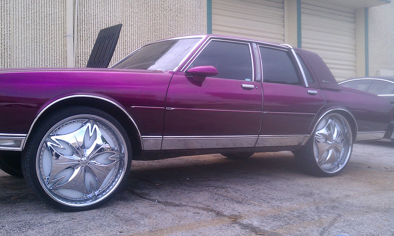 PHOTOGRAPHY BY MIAMIEARL: Box Chevy LS Brougham on 26' DUB Esinem