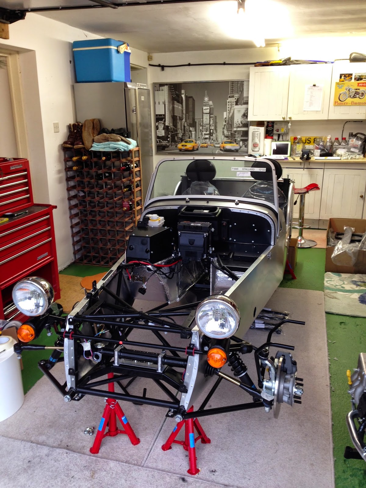 Caterham 160 Build Diary and life with caterham's smallest model: Day 2 ...