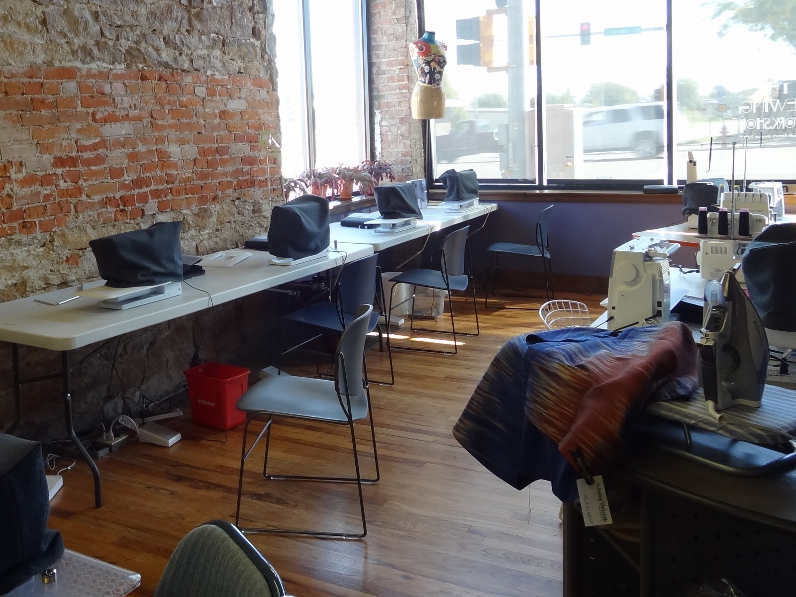 Jo Traveler: Designer Linda Lee and her "Sewing Workshop"