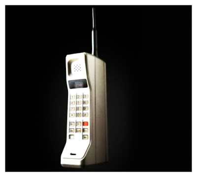 Fakta Unik Serba Pertama Ponsel