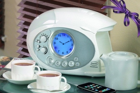 roses over a cottage door: A Teasmade