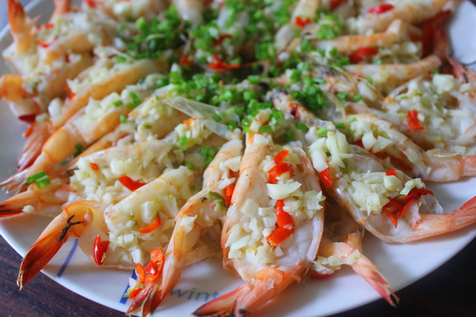 The Morning After: STEAMED PRAWNS WITH GARLIC AND LIME
