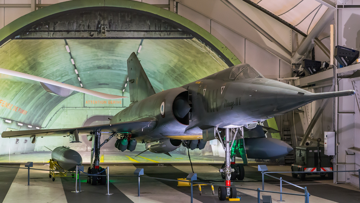 A Born Again Roman: Dassault Mirage IV