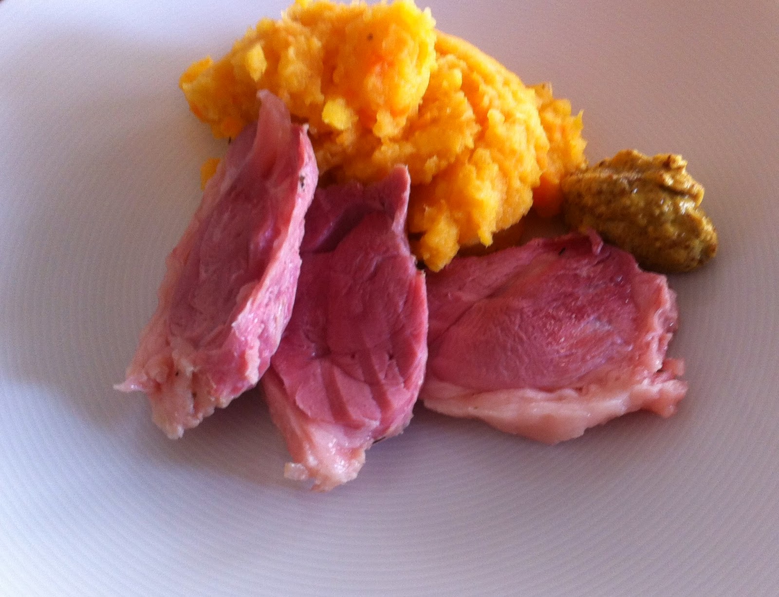 Farmors mat: Rotmos med fläsklägg