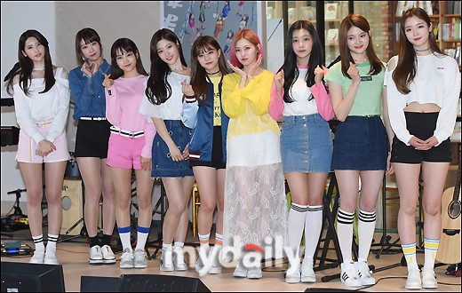 DIA unveils their two new members at comeback album showcase