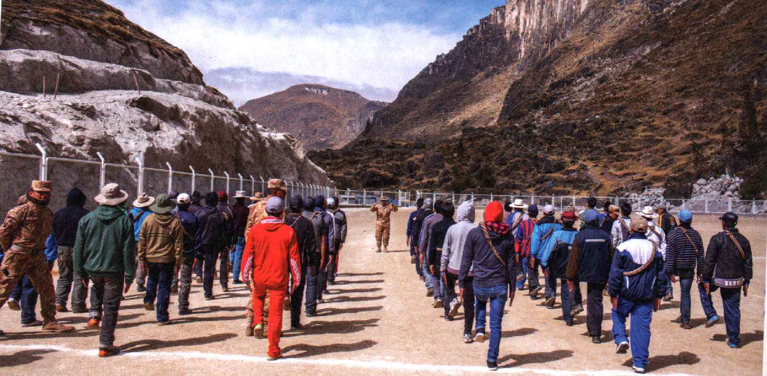 blogueandoando: RONDEROS PUNEÑOS EN DESFILE CIVICO MI.LITAR DEL 29 DE JULIO