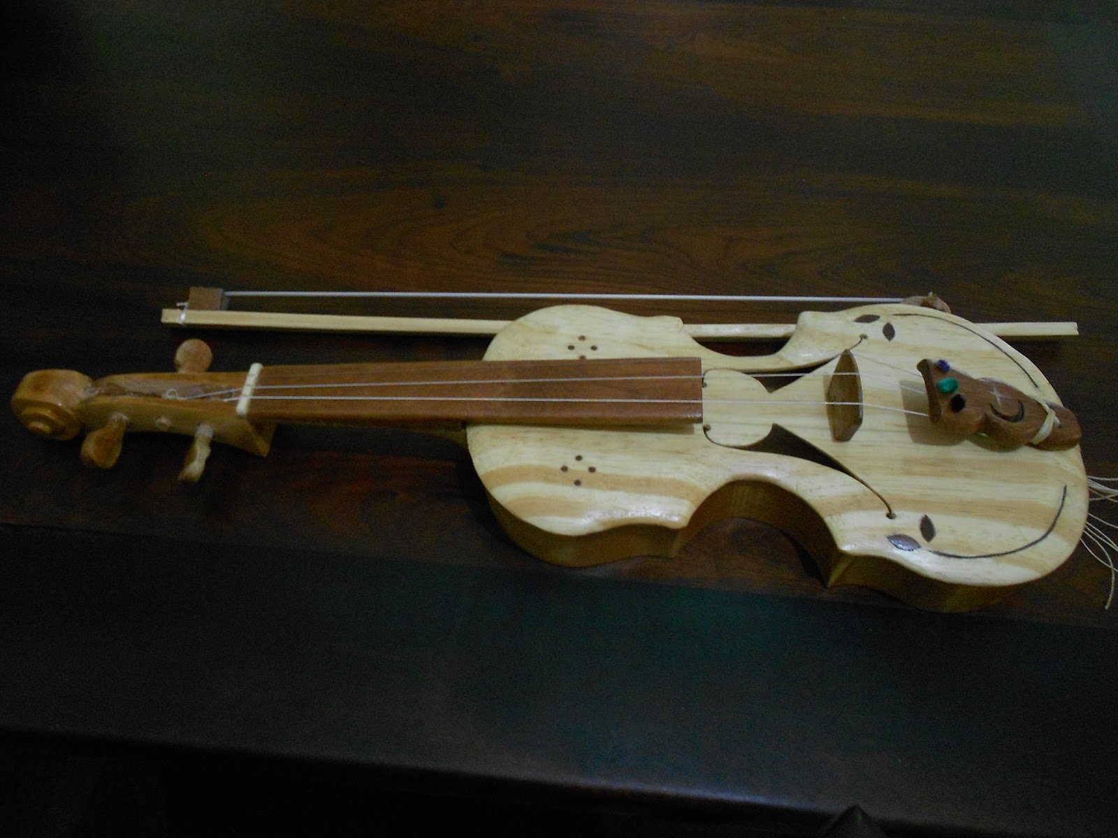 Barro e Cordas: Rabeca finalizada