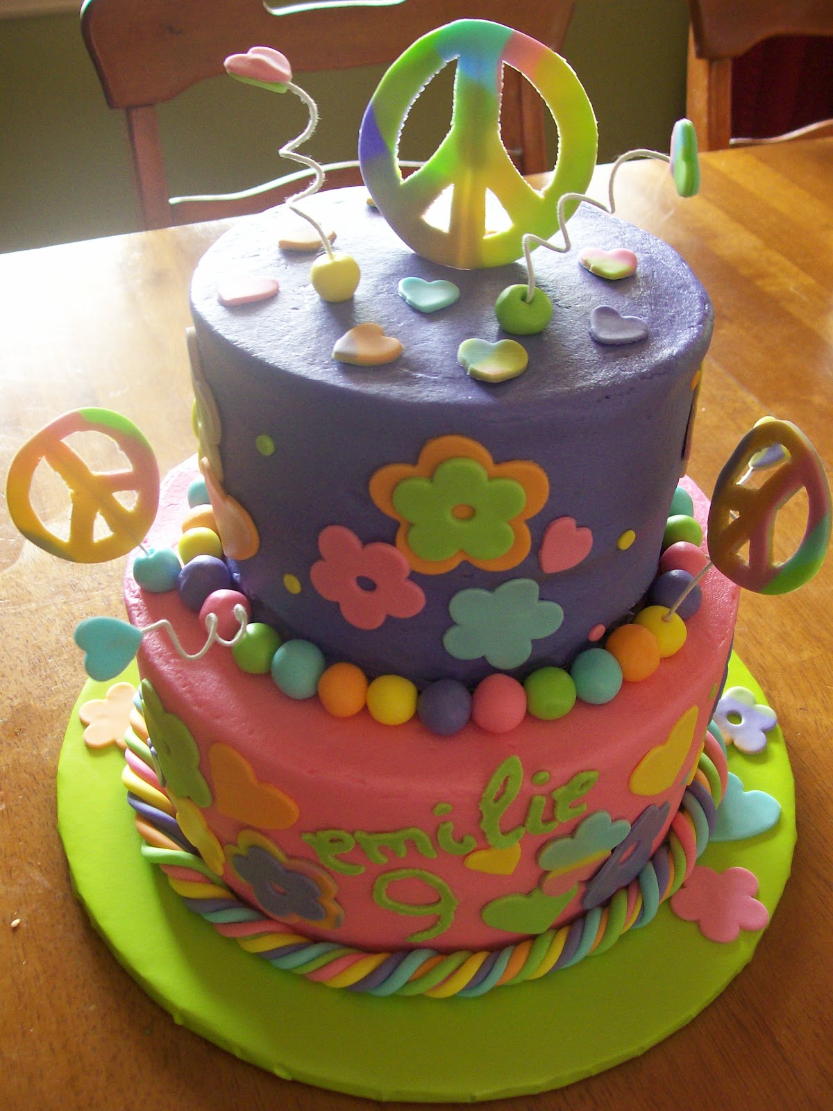 the cake box girls: Peace & love birthday cake