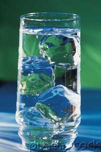 Perbedaan Es Batu yang Terbuat dari Air Matang dan Mentah | Info Global